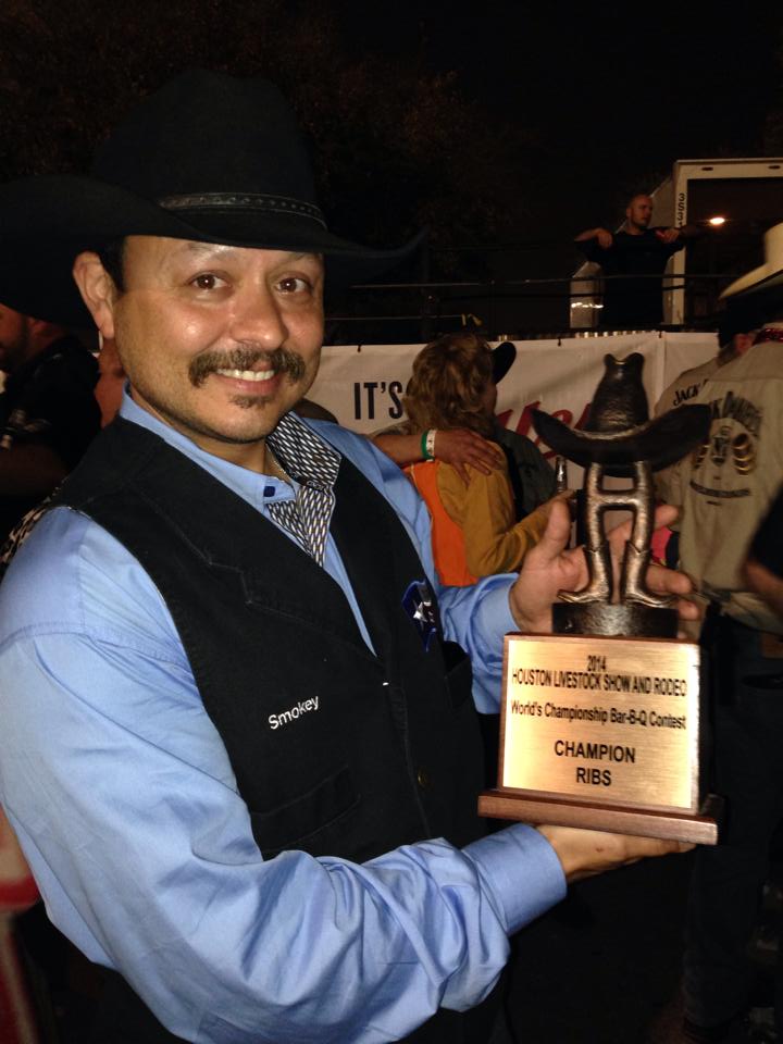 Tejas Cookers Are World Champions: Best Barbecue Ribs! - Adán Medrano