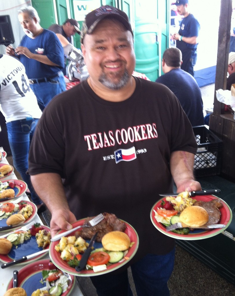 Tejas Cookers Are World Champions: Best Barbecue Ribs! - Adán Medrano