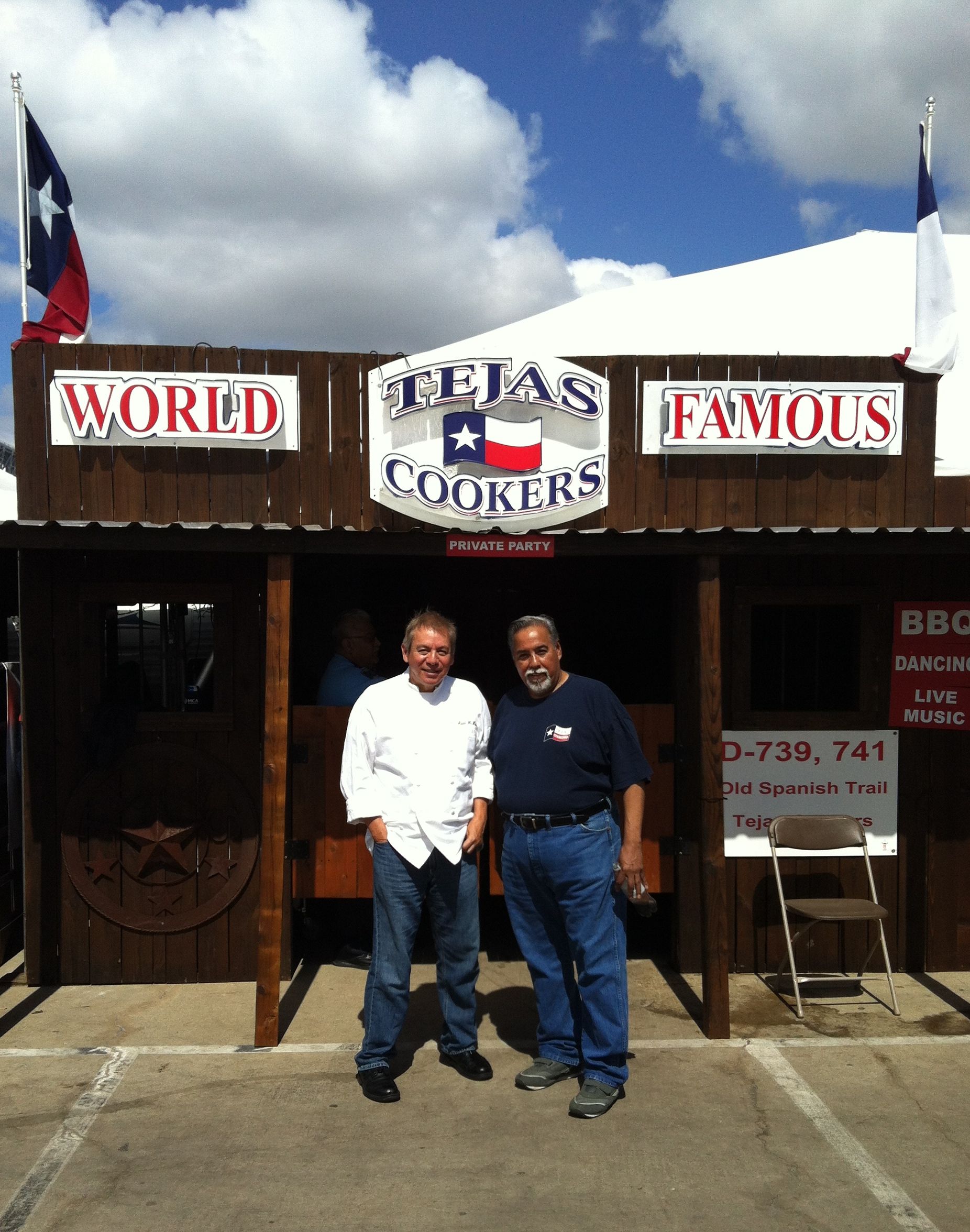 Tejas Cookers Are World Champions: Best Barbecue Ribs! - Adán Medrano