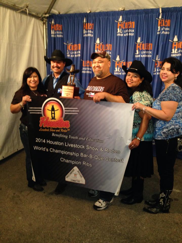 Tejas Cookers Are World Champions: Best Barbecue Ribs! - Adán Medrano